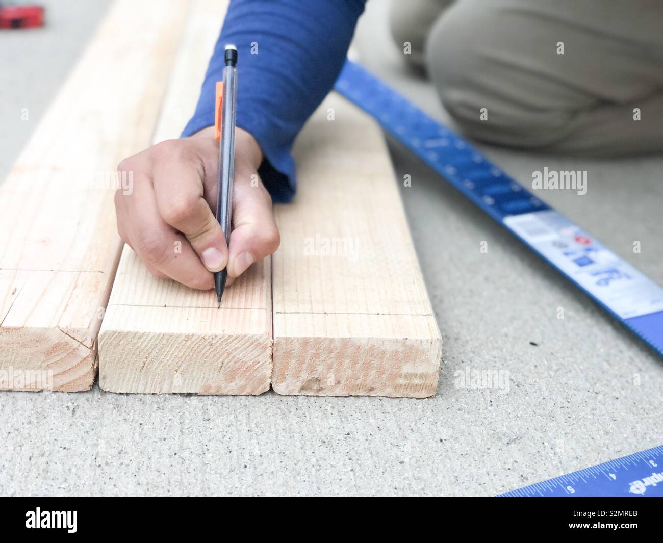 Measurements wood hi-res stock photography and images - Alamy