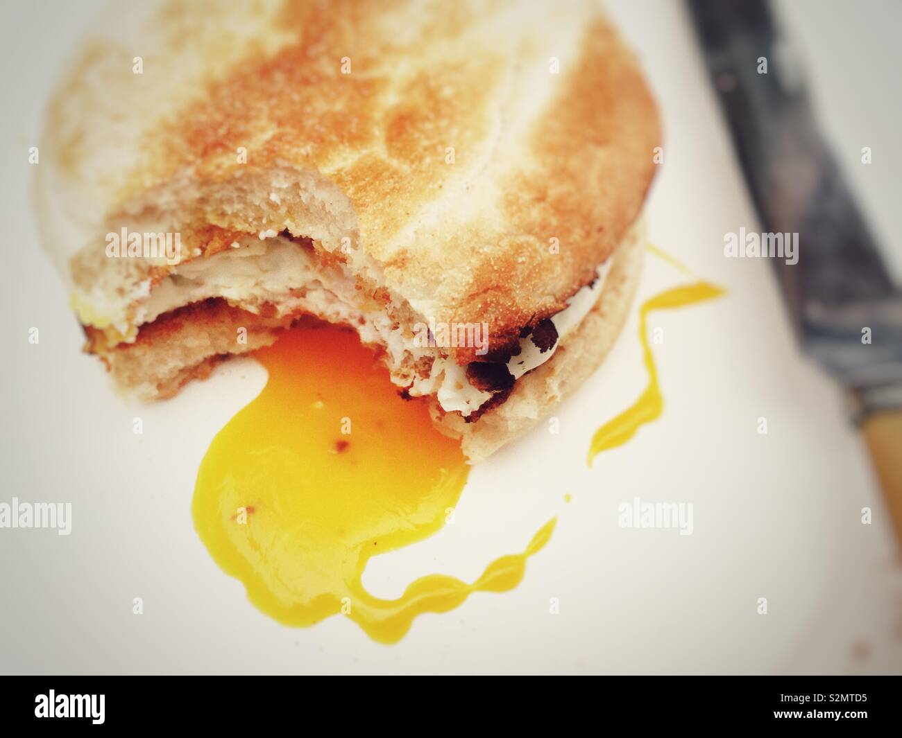 Fried egg muffin Stock Photo - Alamy