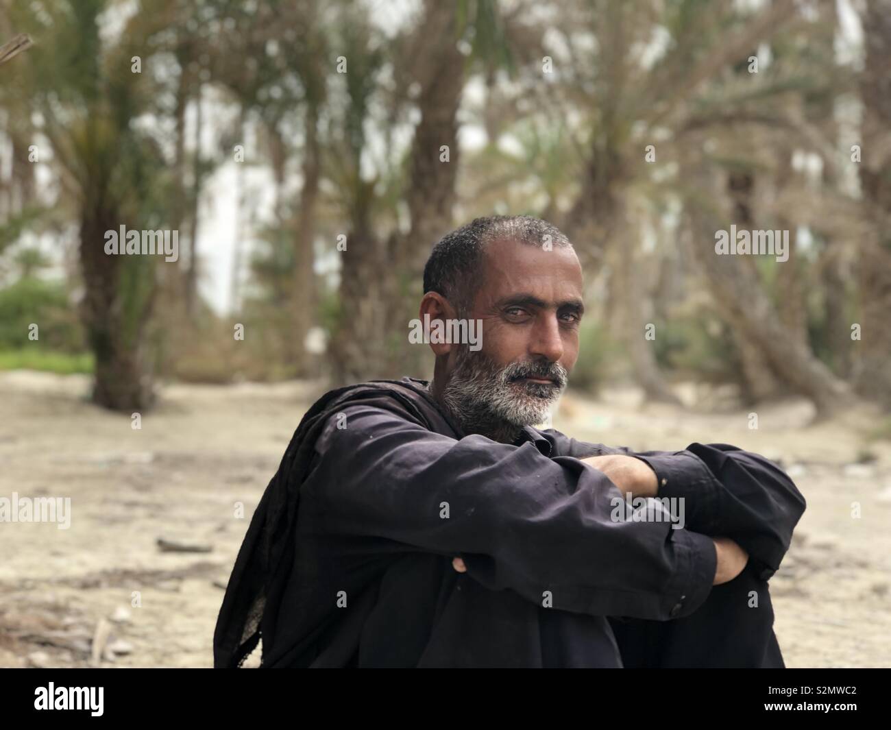 Poor mobile hi-res stock photography and images - Alamy