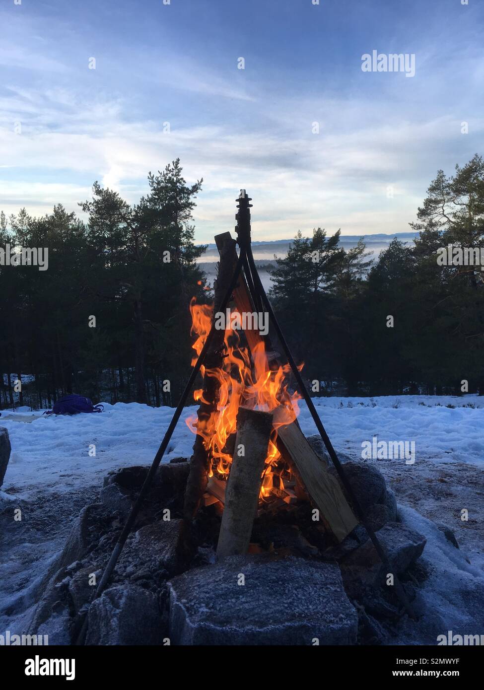 Bonfire in the forest hi-res stock photography and images - Alamy