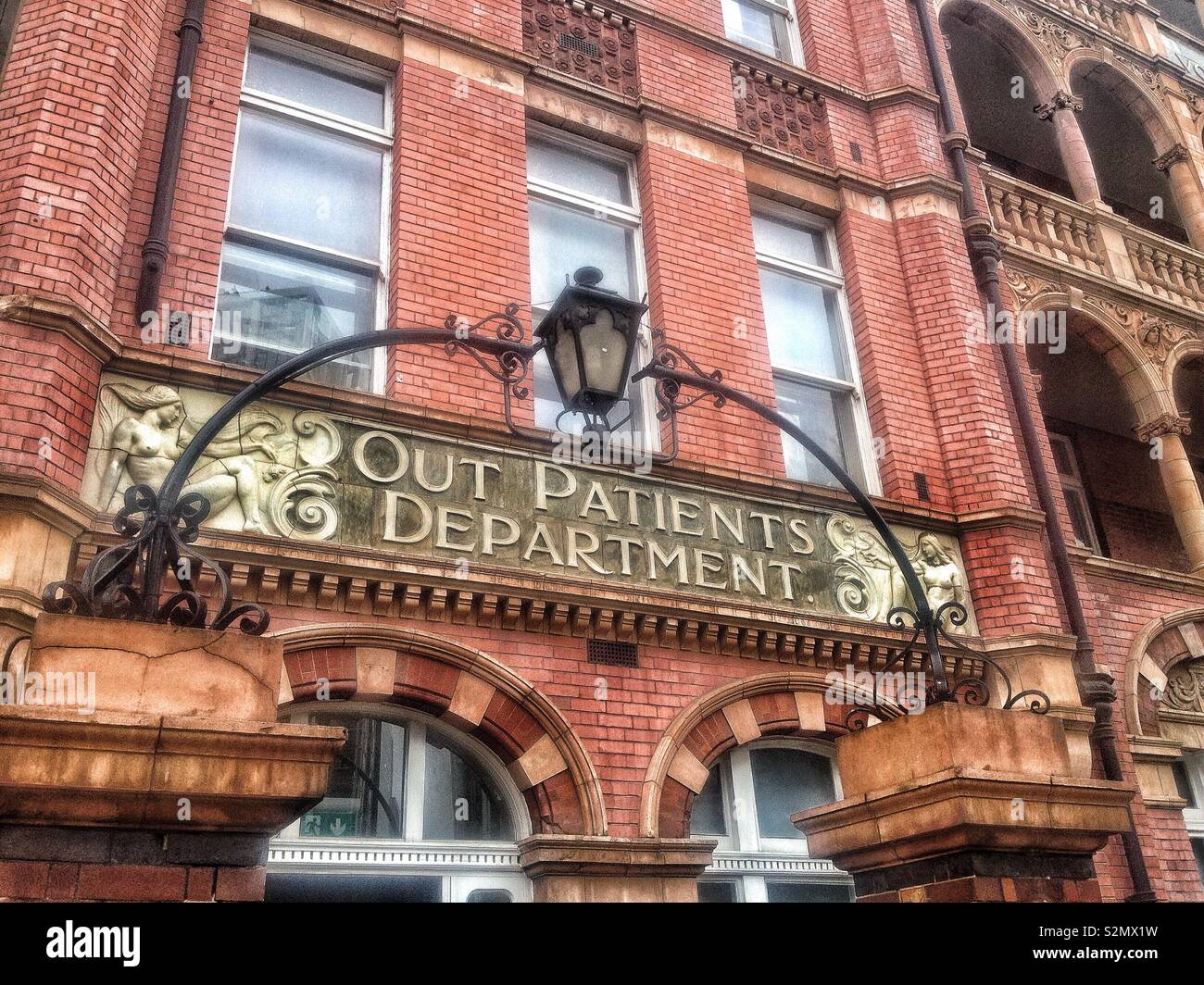 Archway detail wrought iron hi-res stock photography and images - Alamy