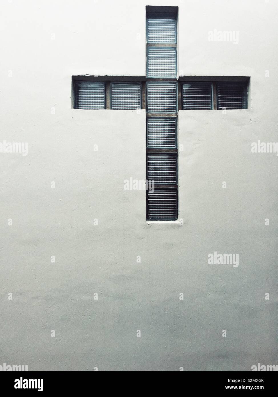 Cross shape window hi-res stock photography and images - Alamy