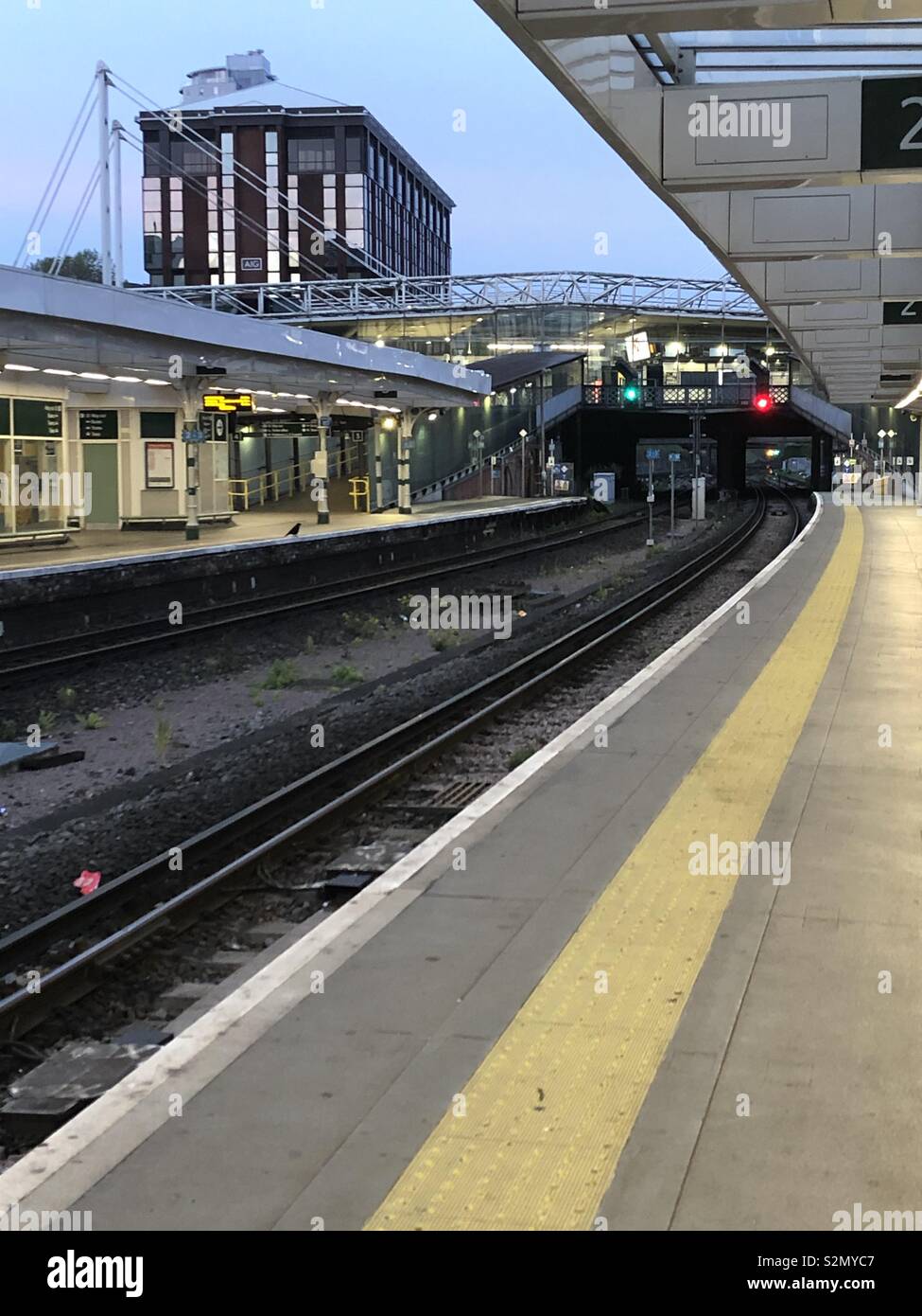 East Croydon Station Stock Photo - Alamy