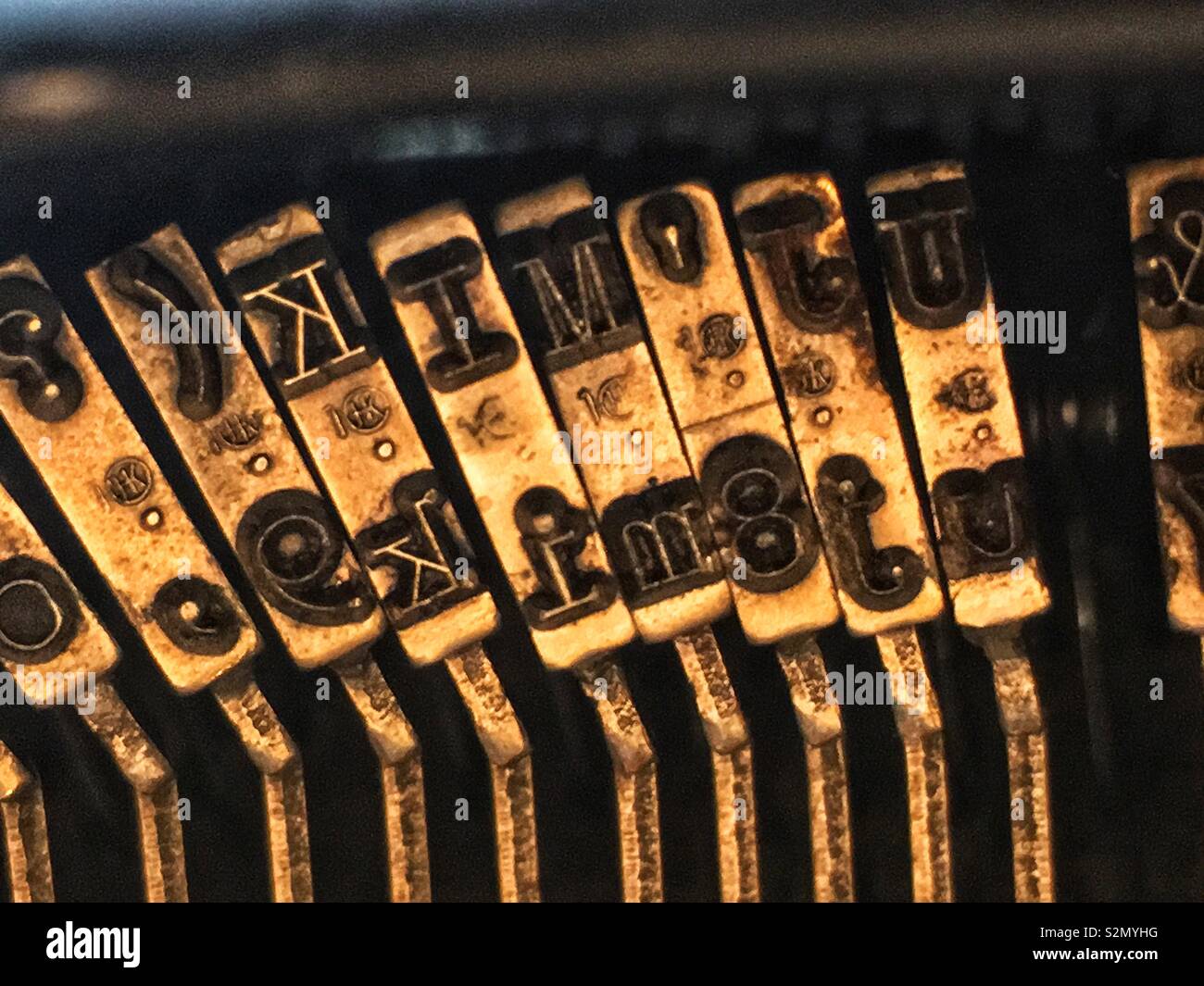Closeup of letter printing keys in an antique typewriter Stock Photo ...
