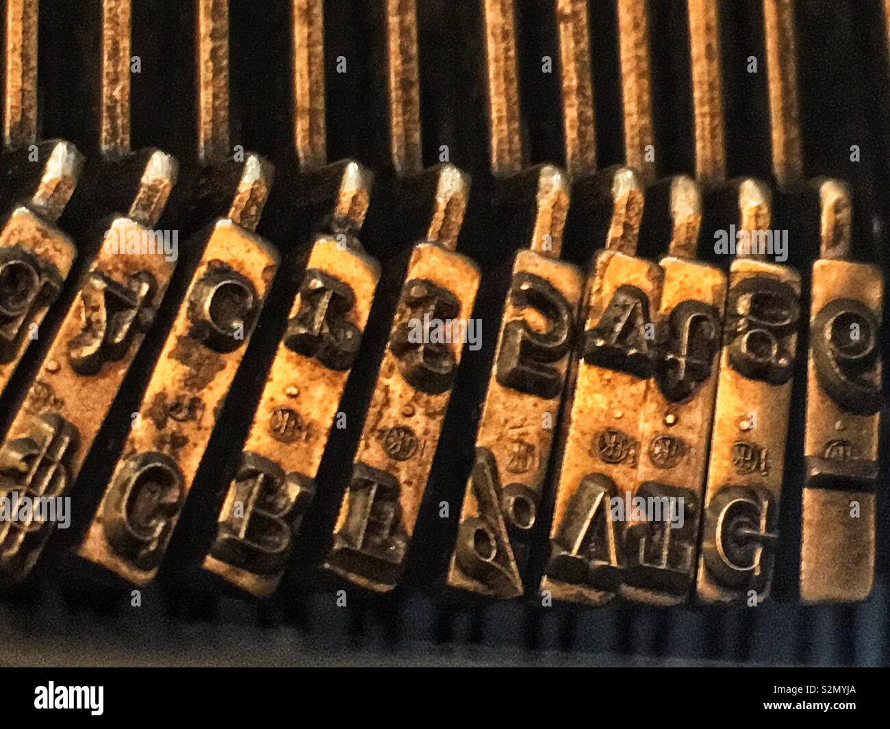 Closeup of letter printing keys in an antique typewriter Stock Photo ...