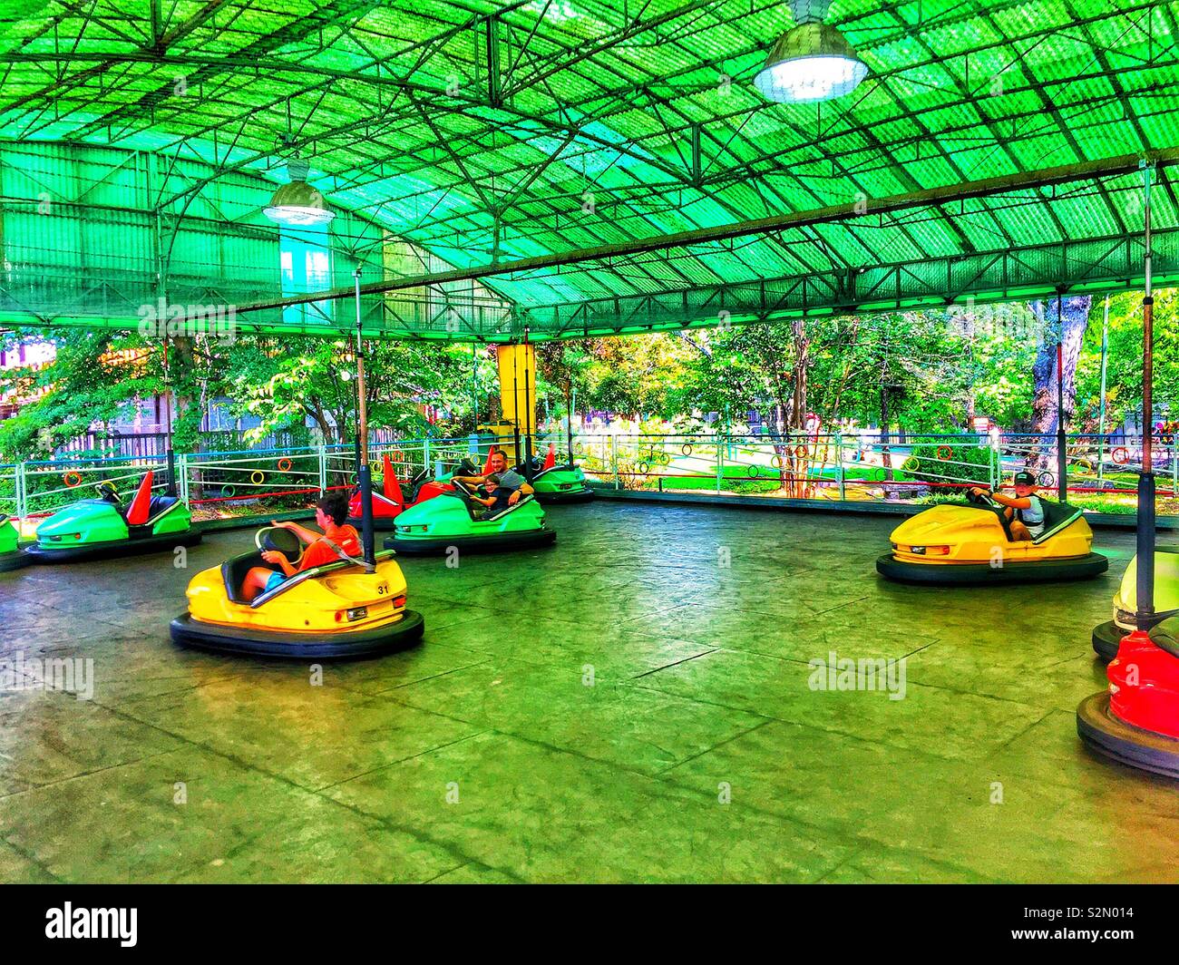 Bumper cars fun fair hi-res stock photography and images - Alamy