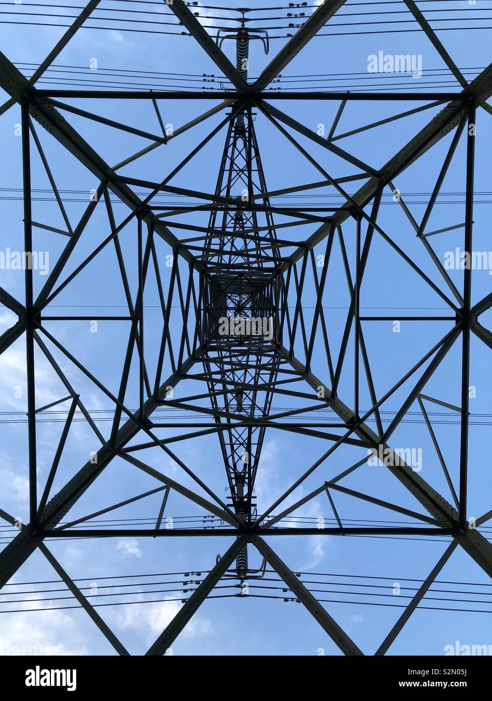 Electric electricity pylon metal hi-res stock photography and images ...