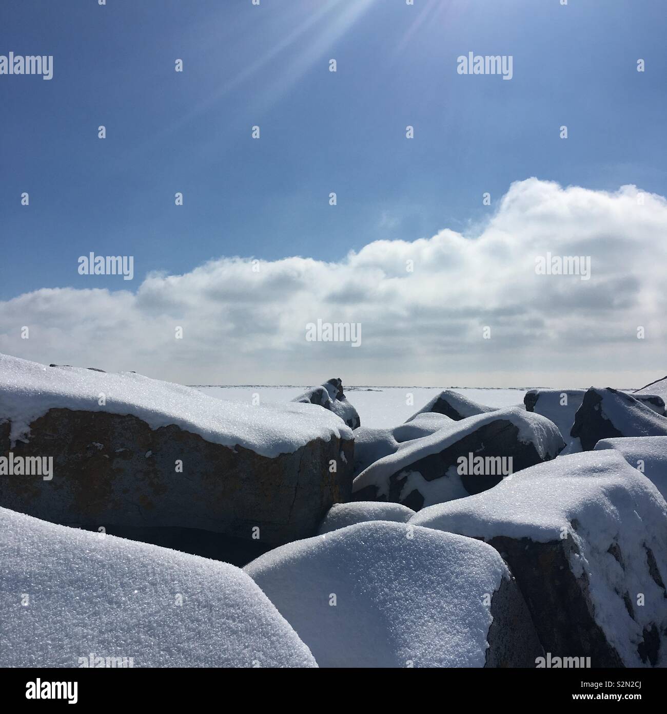 Lake Erie winter Stock Photo - Alamy