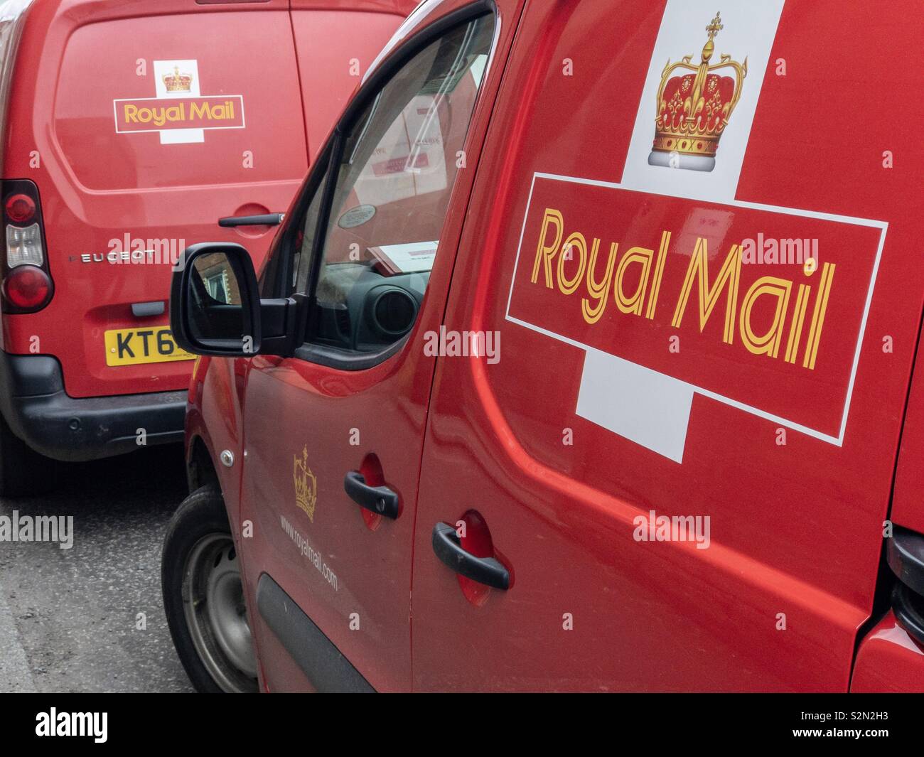 British Royal Mail vans Stock Photo - Alamy