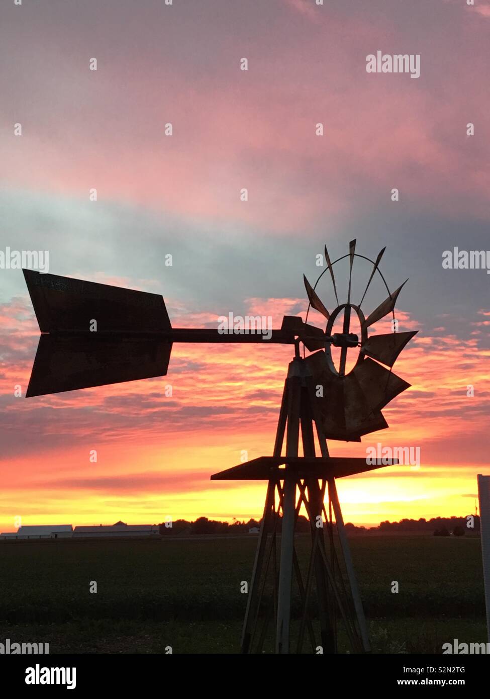 Country sunset hi-res stock photography and images - Alamy