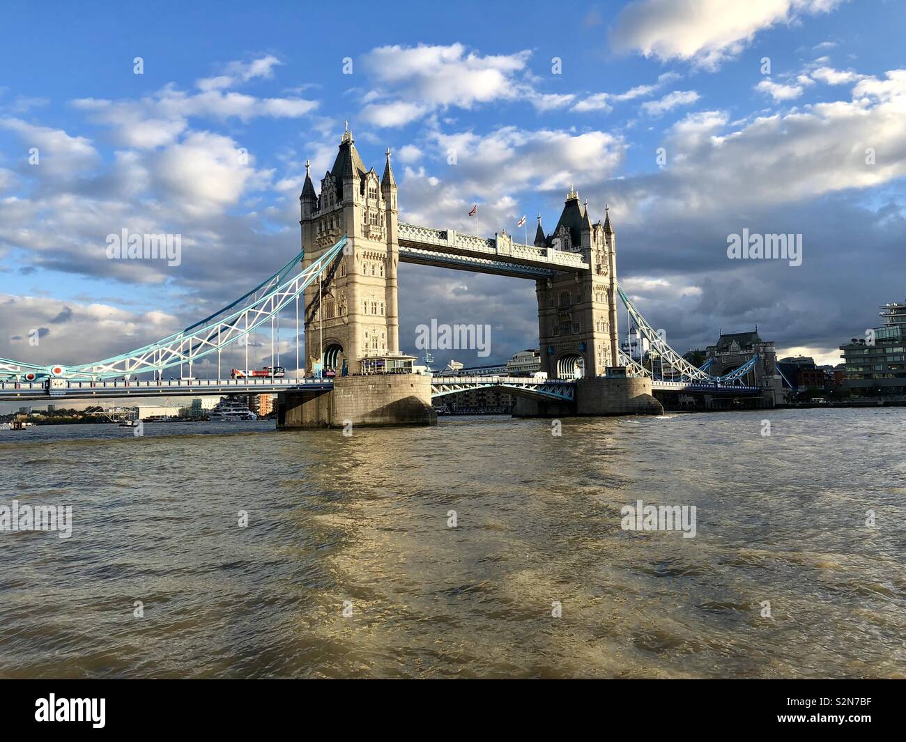 Sun shines on Tower Bridge Stock Photo - Alamy