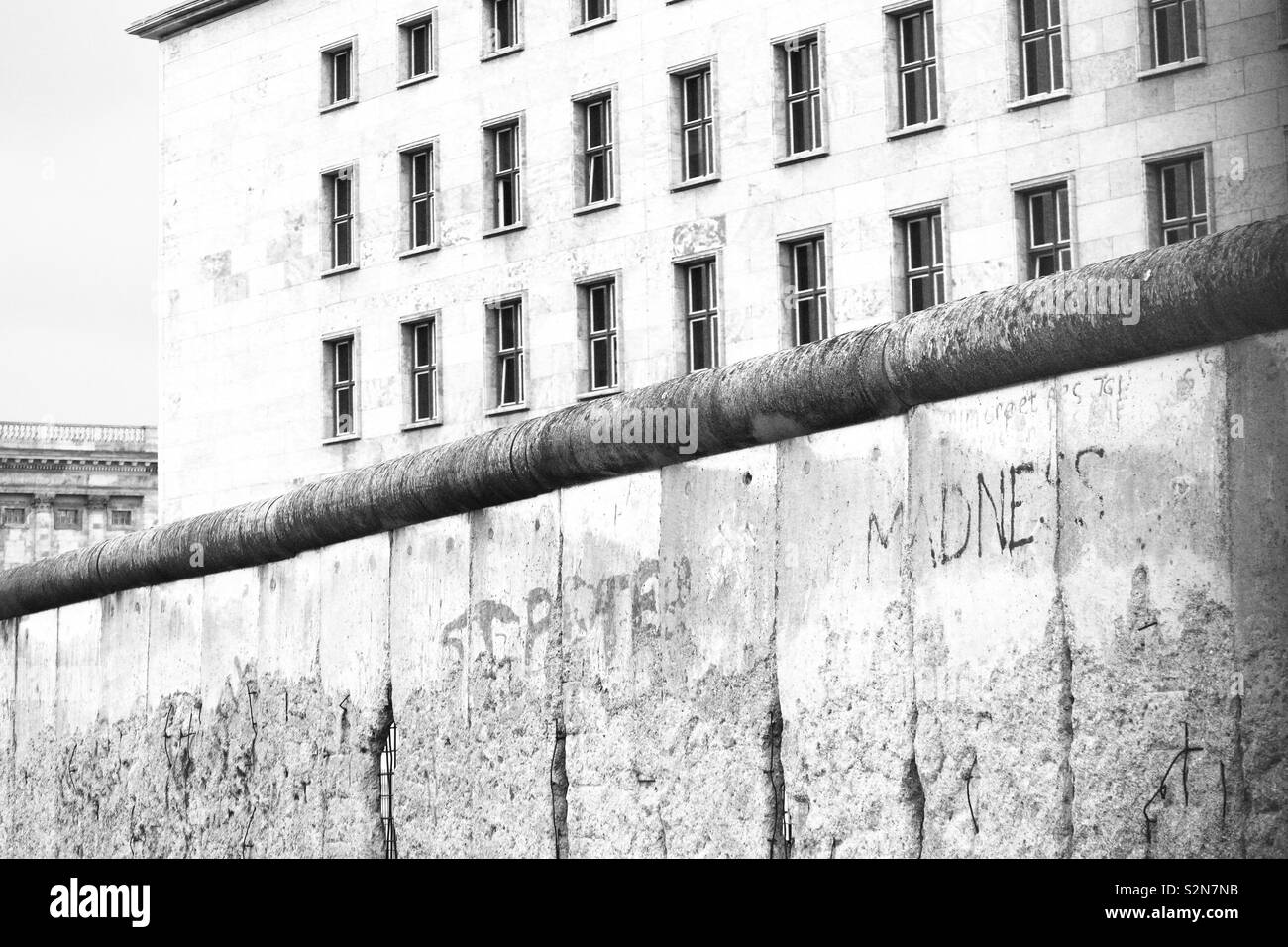 Berlin wall Black and White Stock Photos & Images - Alamy