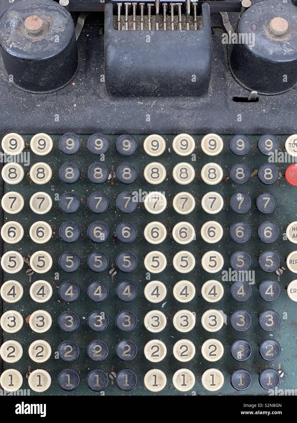 Old adding machine hi-res stock photography and images - Alamy