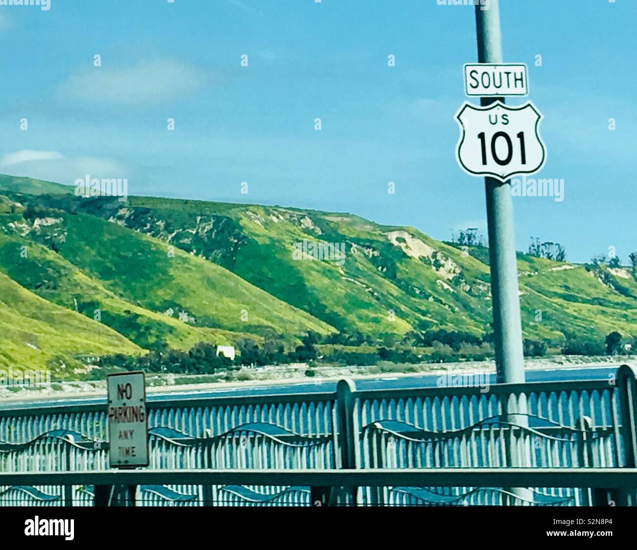 Highway 101 beach hi-res stock photography and images - Alamy