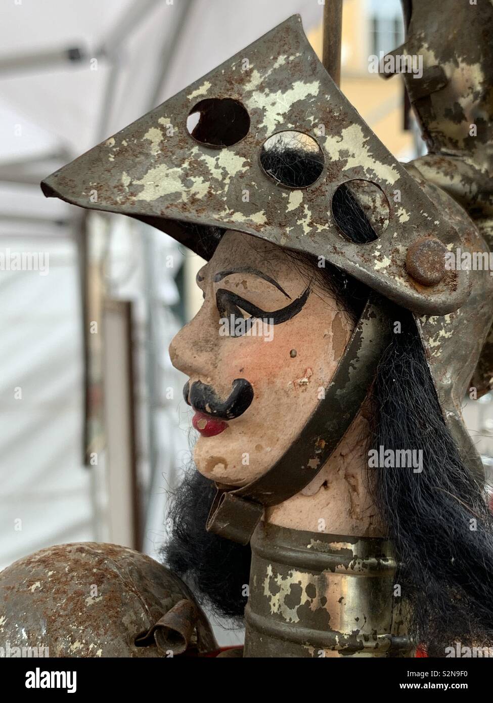 The puppet head hi-res stock photography and images - Alamy