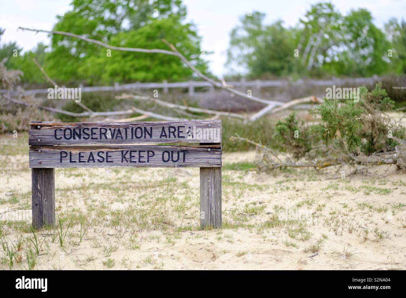 Conservation area keep out sign hi-res stock photography and images - Alamy