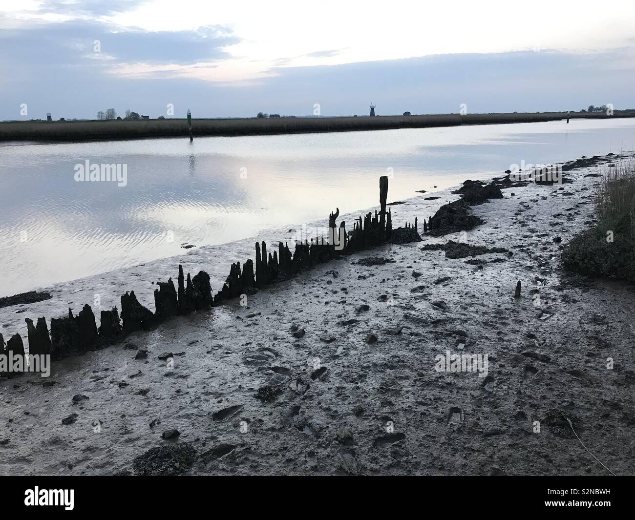 Waveney river hi-res stock photography and images - Alamy