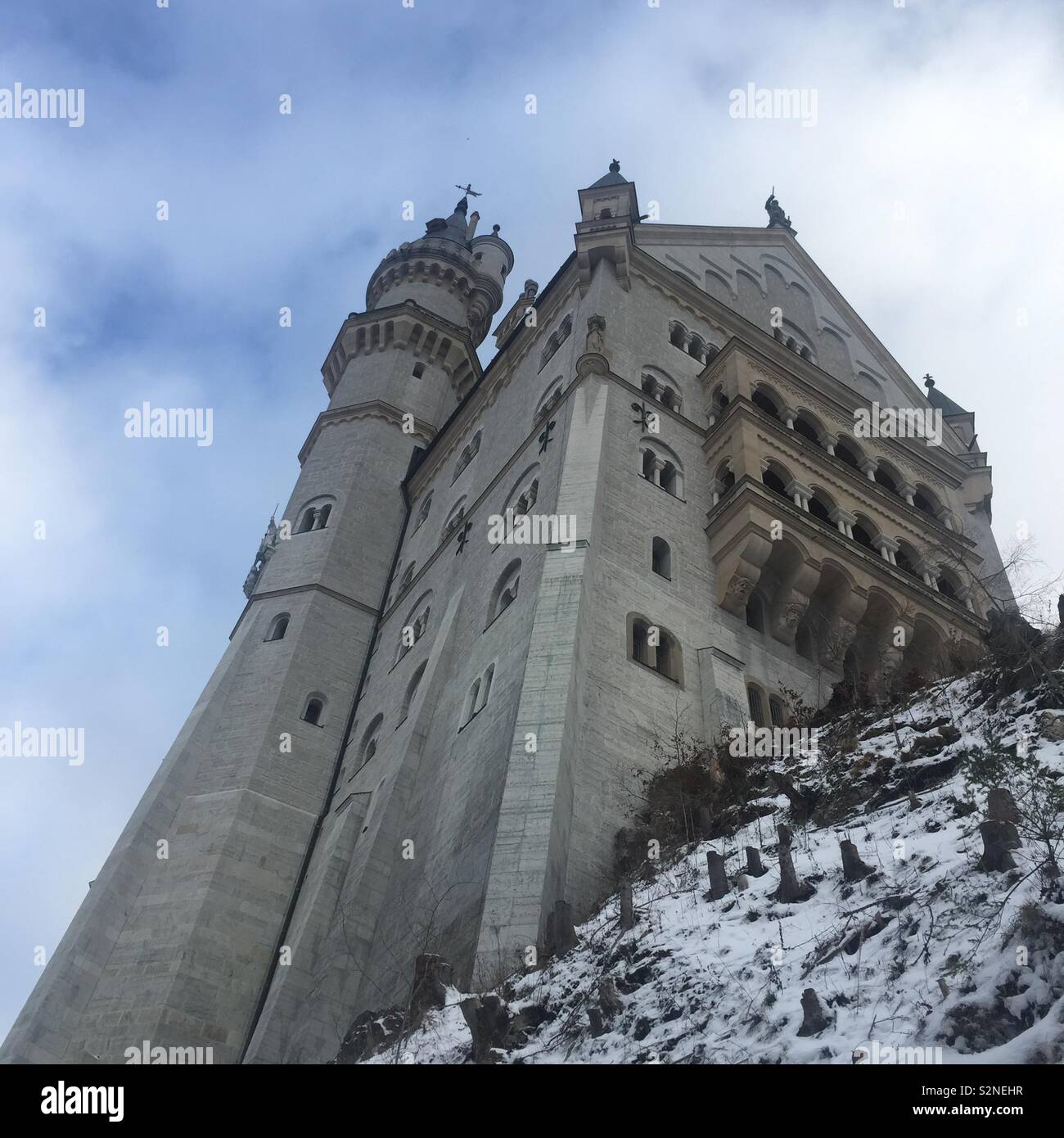 Castle neuschwanstein snow hi-res stock photography and images - Alamy