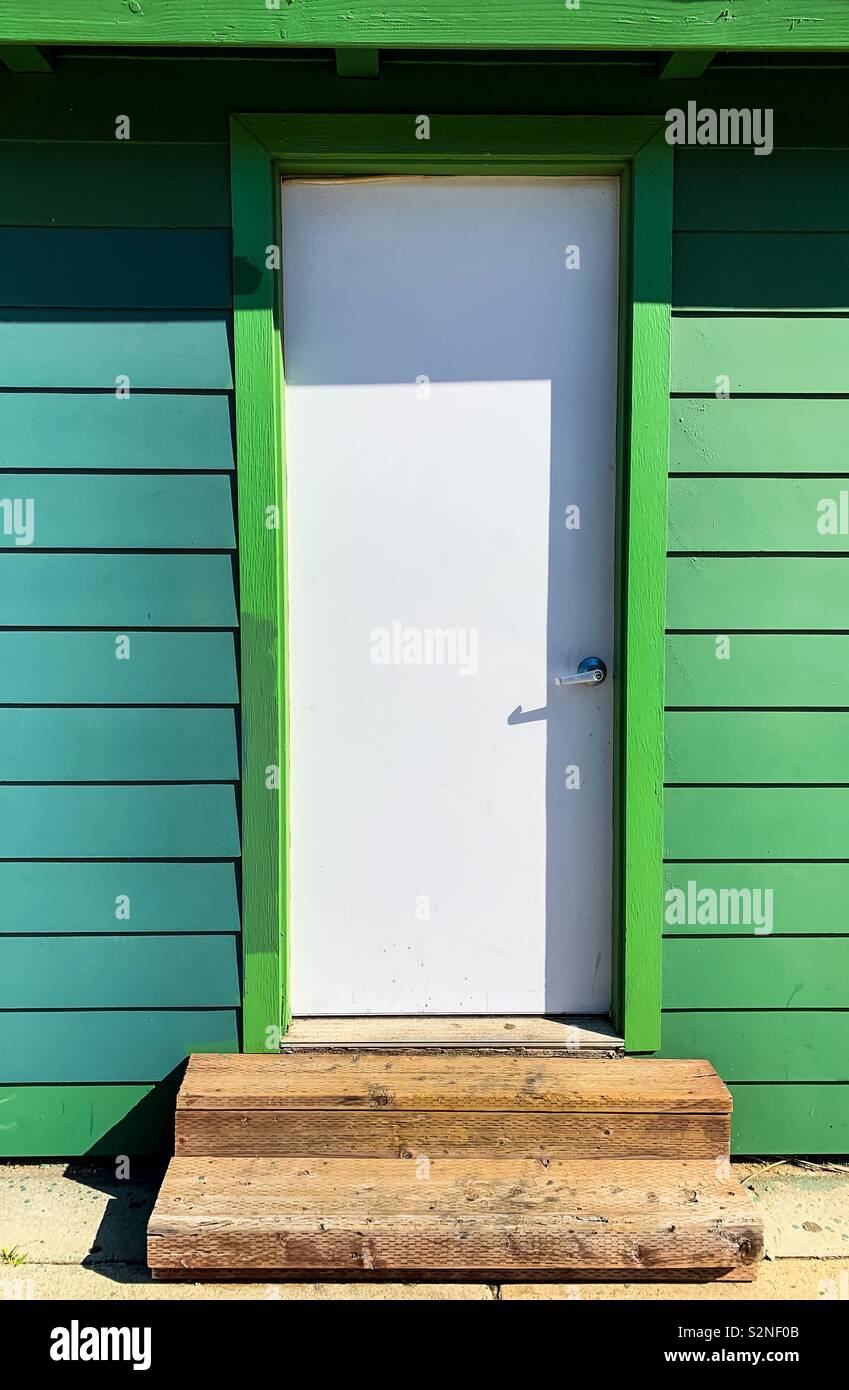 Door molding hi-res stock photography and images - Alamy