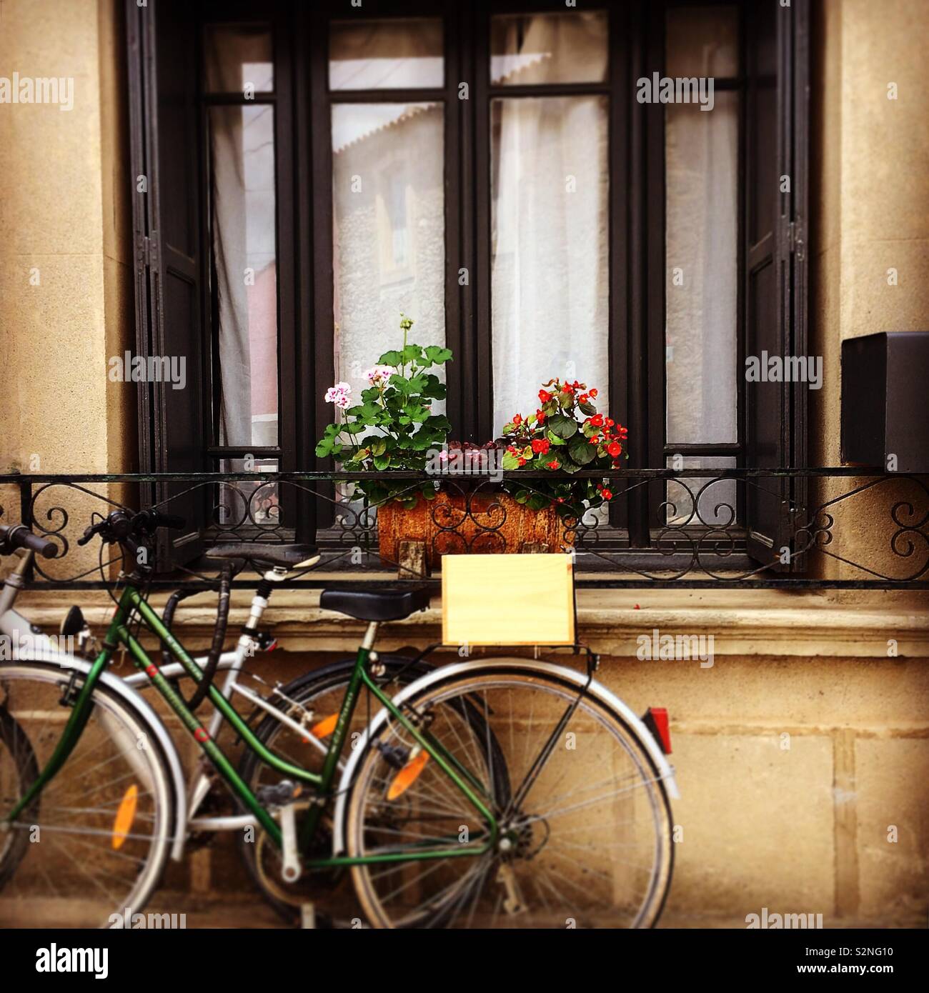 Old french style house hi-res stock photography and images - Alamy
