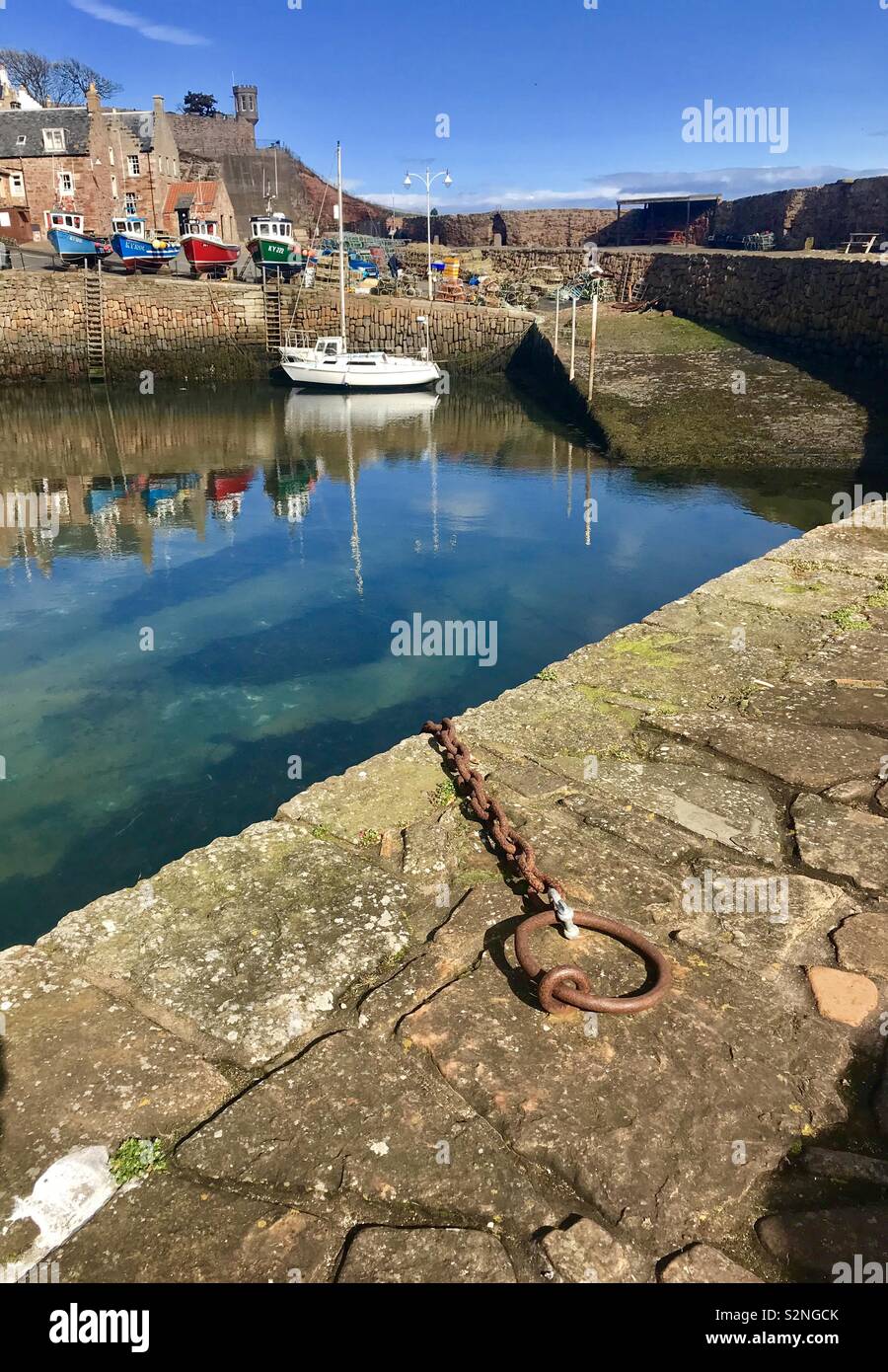 Harbour colour hi-res stock photography and images - Alamy