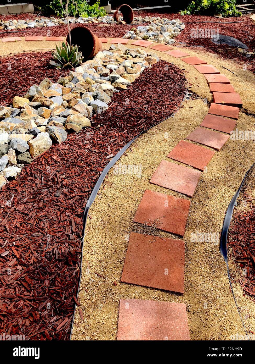 Paver walkway hi-res stock photography and images - Alamy