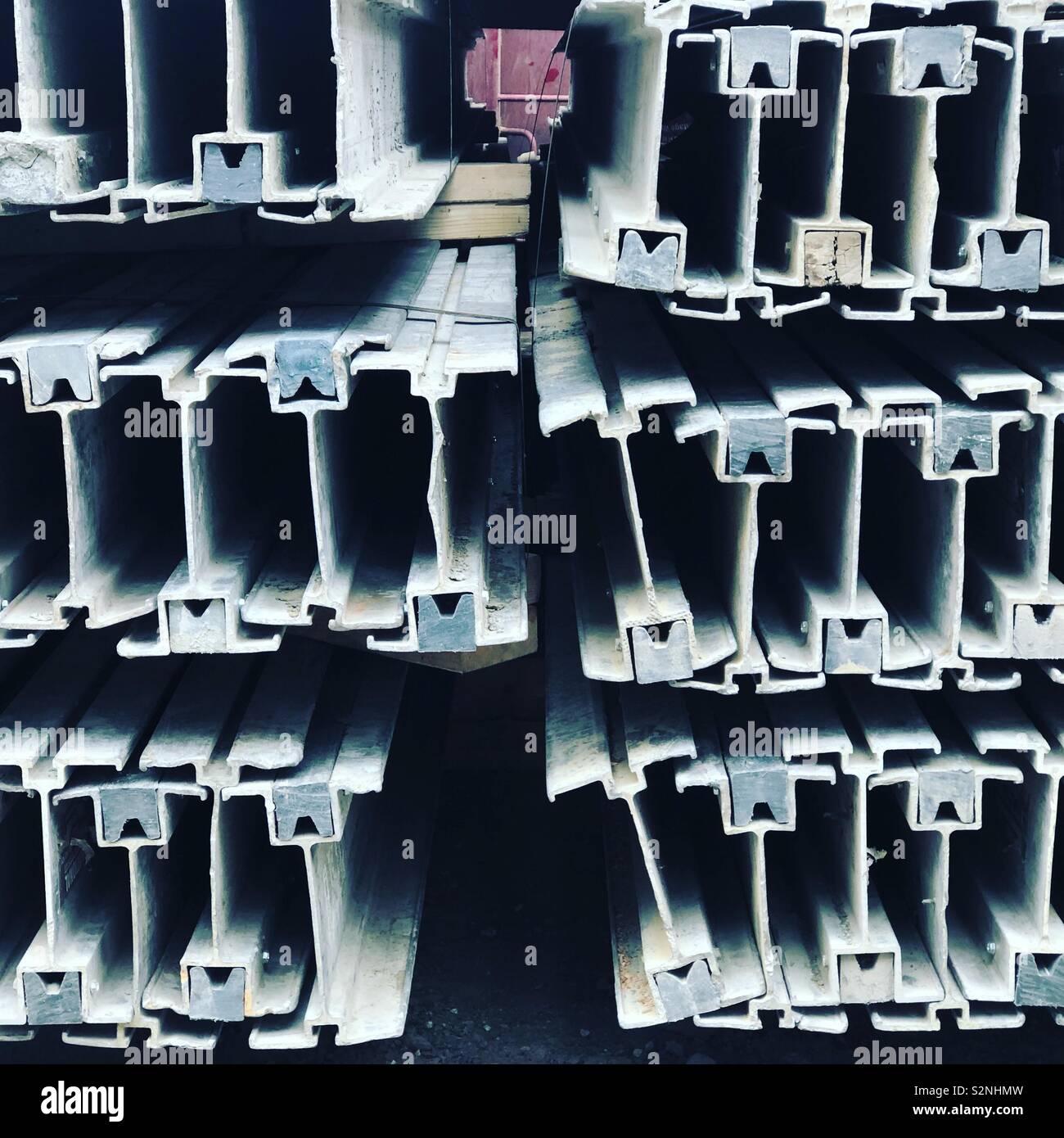 Steel beams hi-res stock photography and images - Alamy