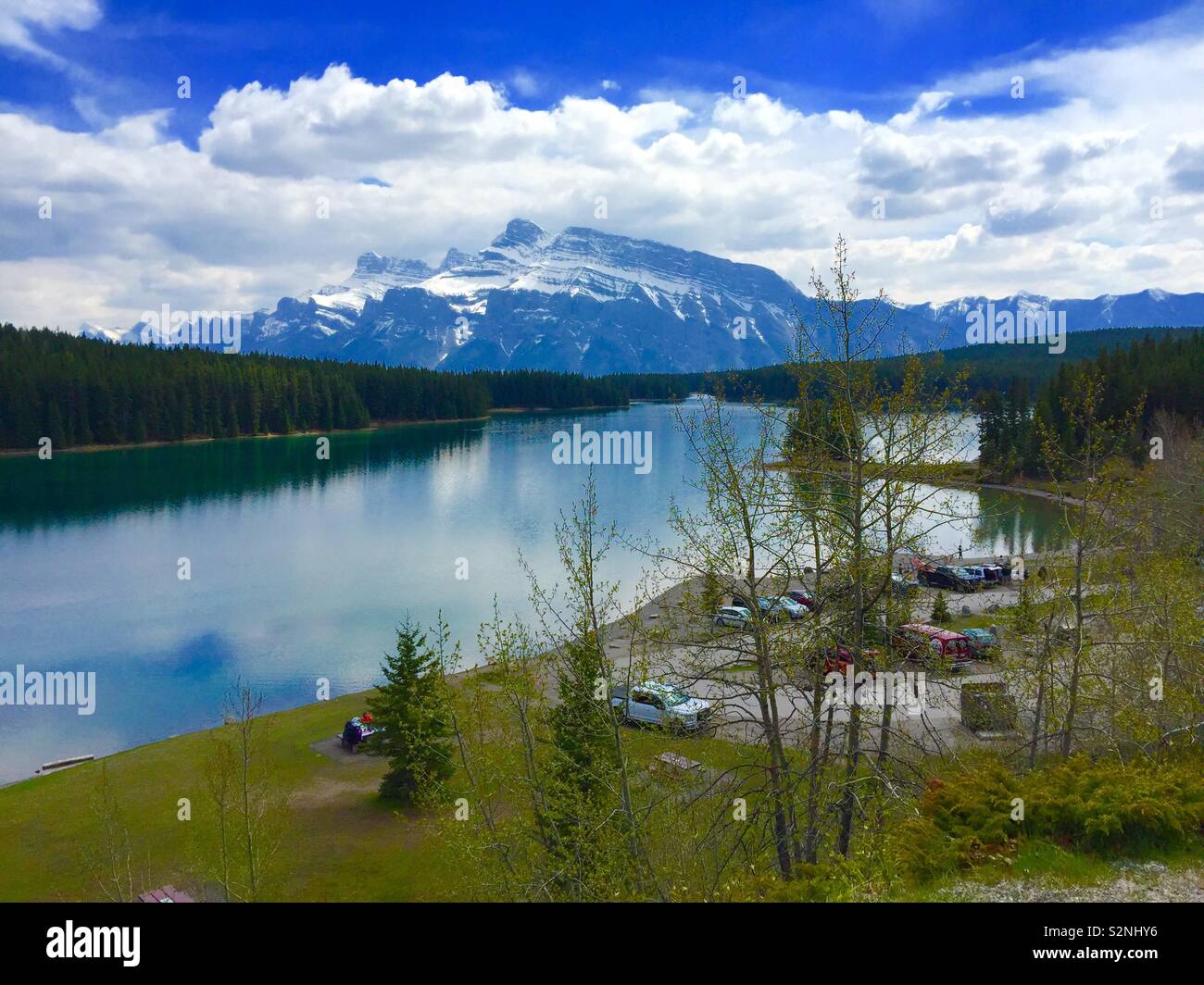 Two Jack Lake, Banff National Park, Alberta, Canada Stock Photo - Alamy