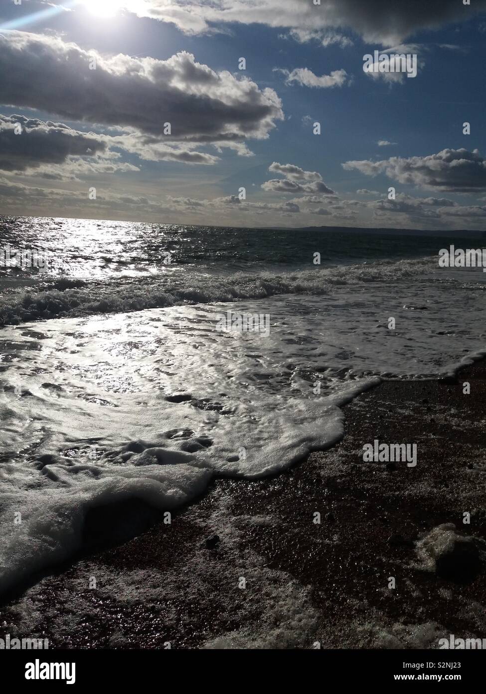 Bouncing waves hi-res stock photography and images - Alamy