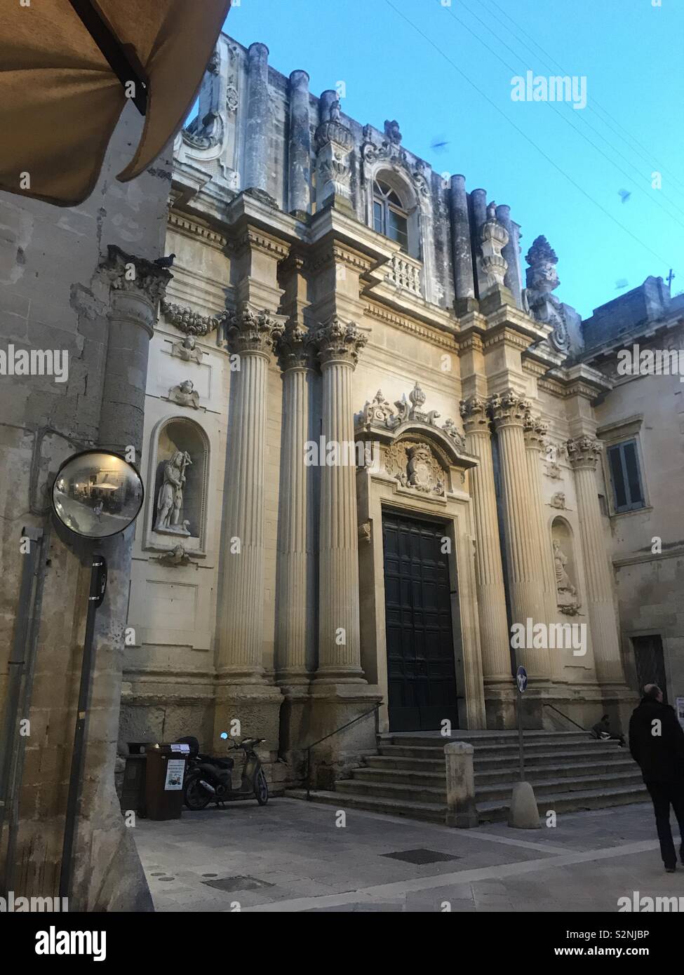 Lecce night hi-res stock photography and images - Alamy