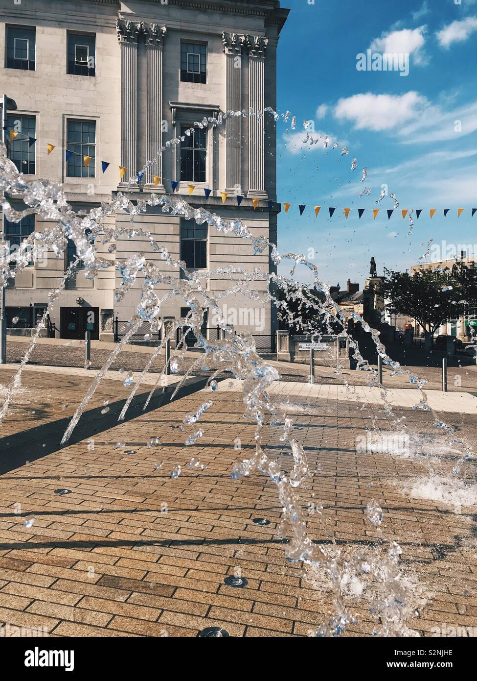 Fountains hall hi-res stock photography and images - Alamy