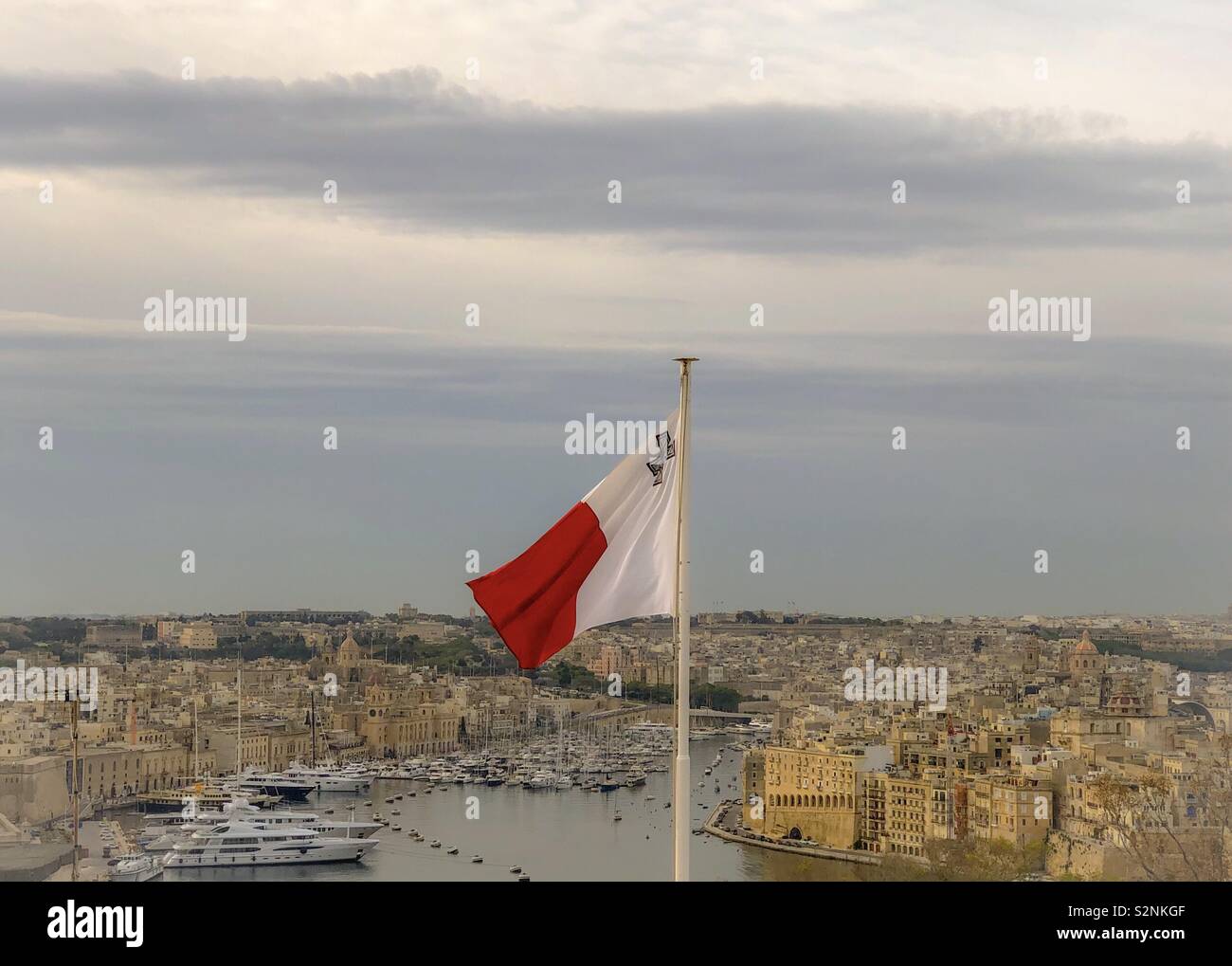 Valetta flag hi-res stock photography and images - Alamy