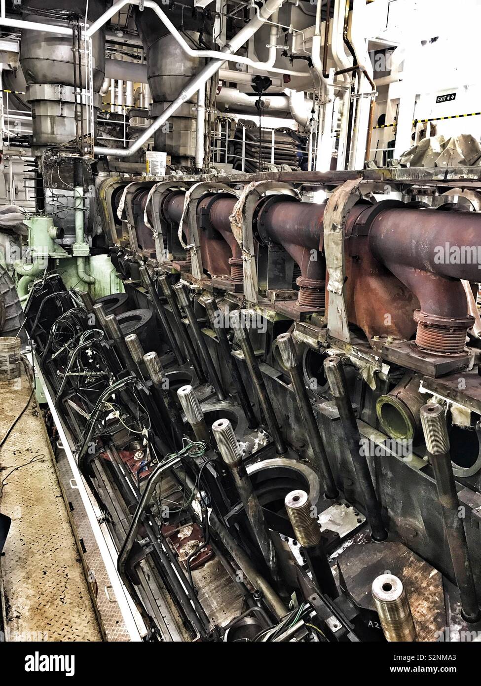 Complete overhaul hi-res stock photography and images - Alamy