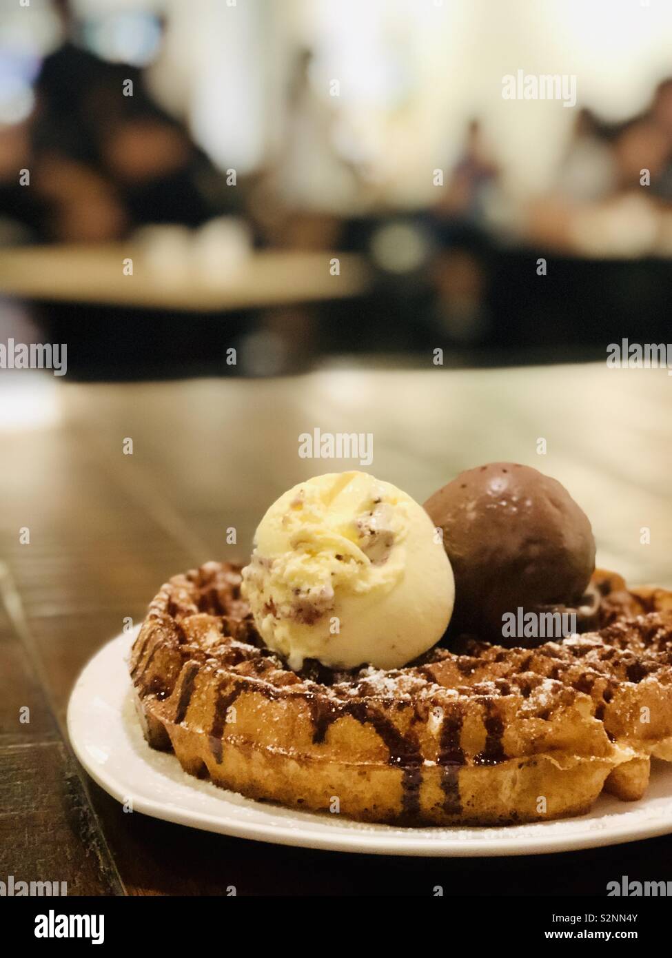 Crunchy waffle hi-res stock photography and images - Alamy