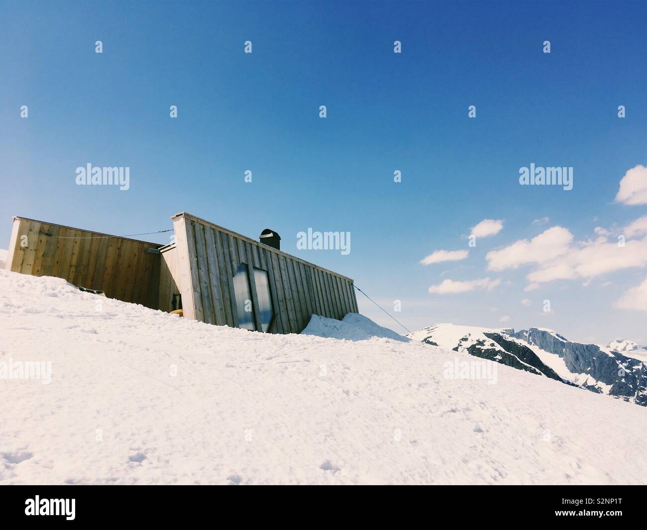 High altitude cabin hi-res stock photography and images - Alamy