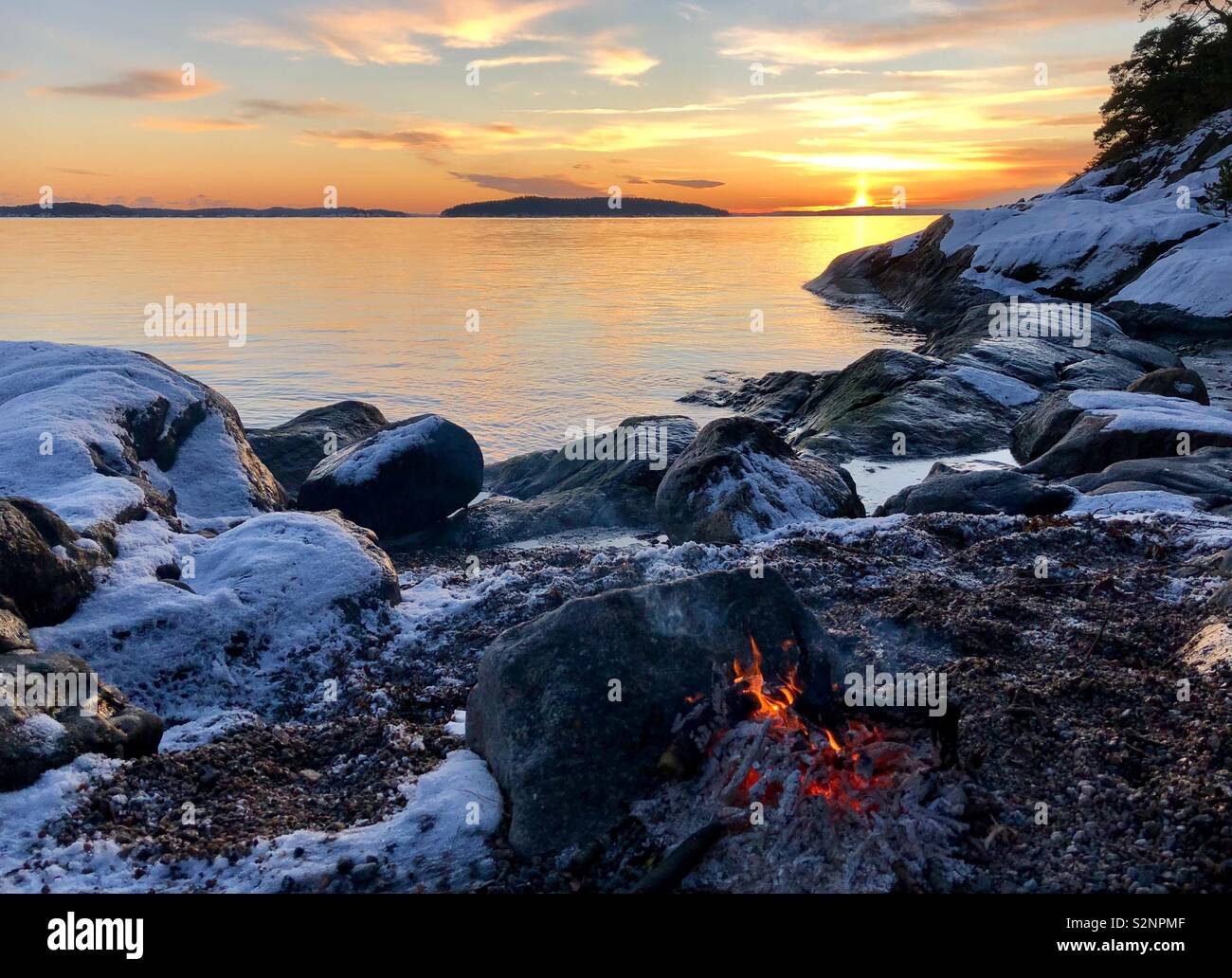 Archipelago sunset hi-res stock photography and images - Alamy