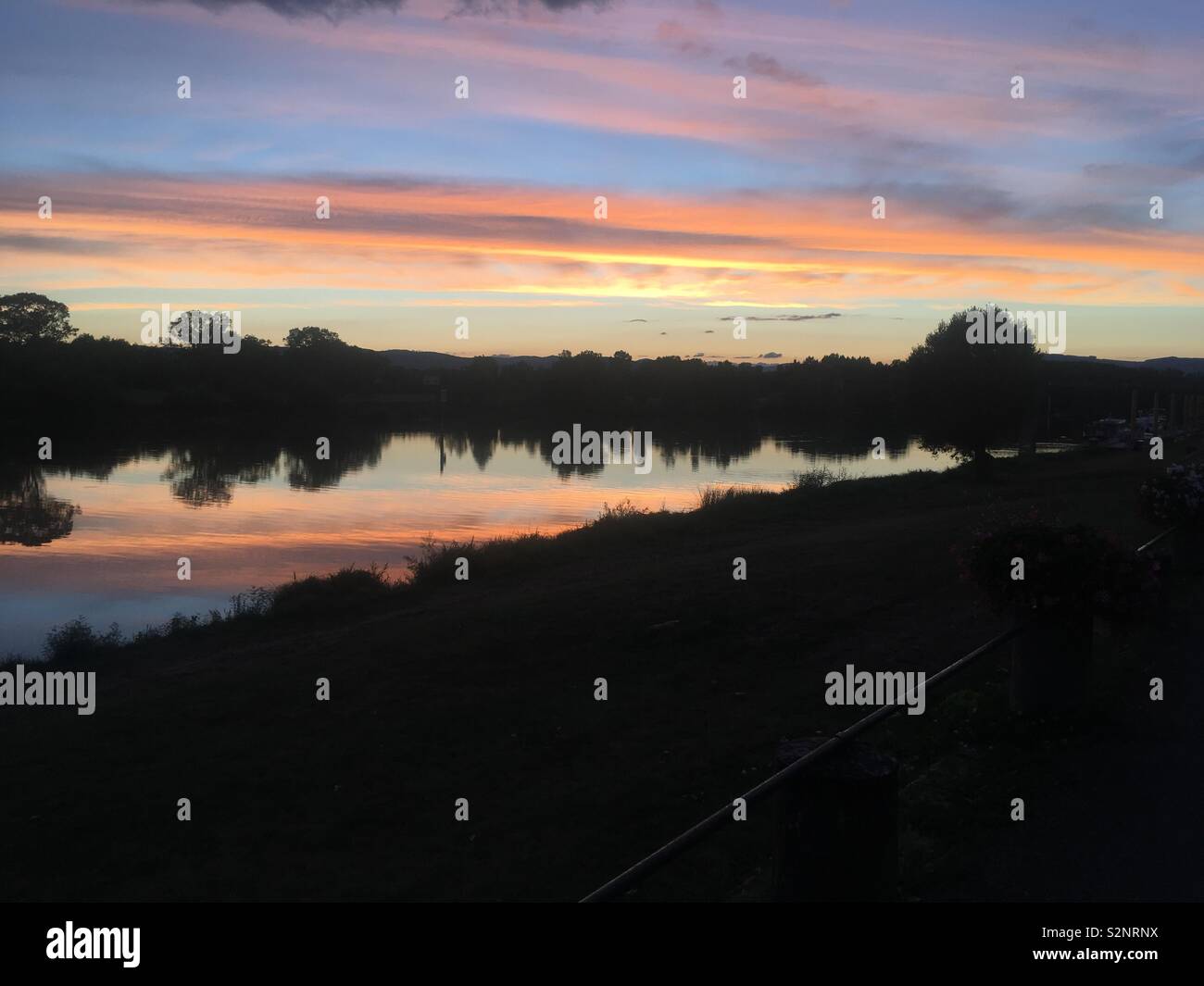 Fiume francia hi-res stock photography and images - Alamy