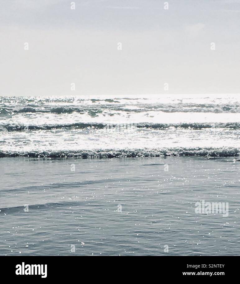 Gentle waves lapping shore hi-res stock photography and images - Alamy