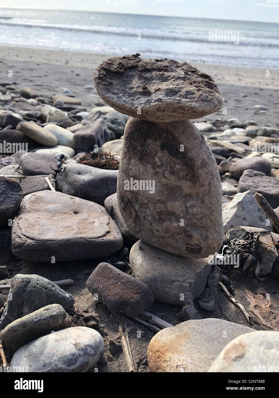 Rocks beaches hi-res stock photography and images - Alamy