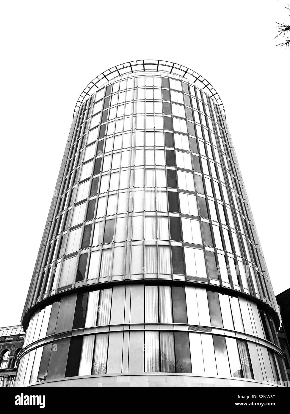 Round modern building hi-res stock photography and images - Alamy