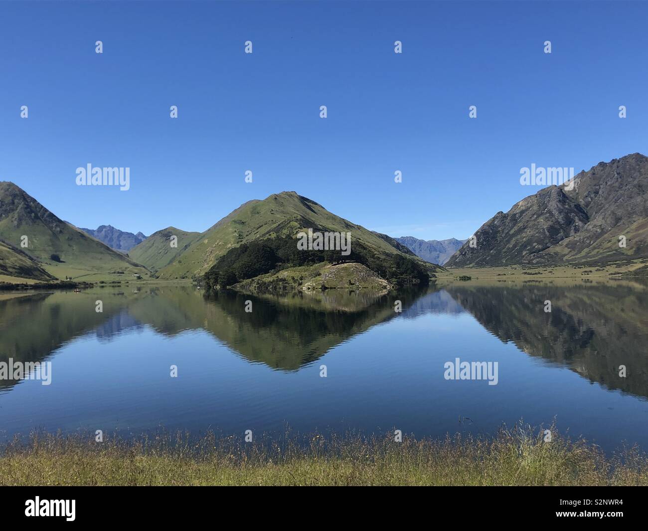 Mirror lake view hi-res stock photography and images - Alamy