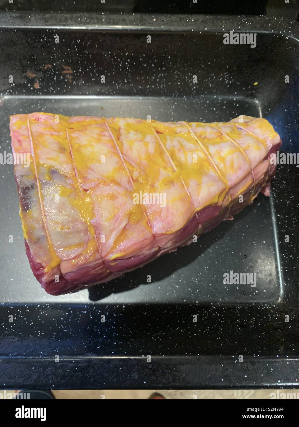 Roasting beef hi-res stock photography and images - Alamy