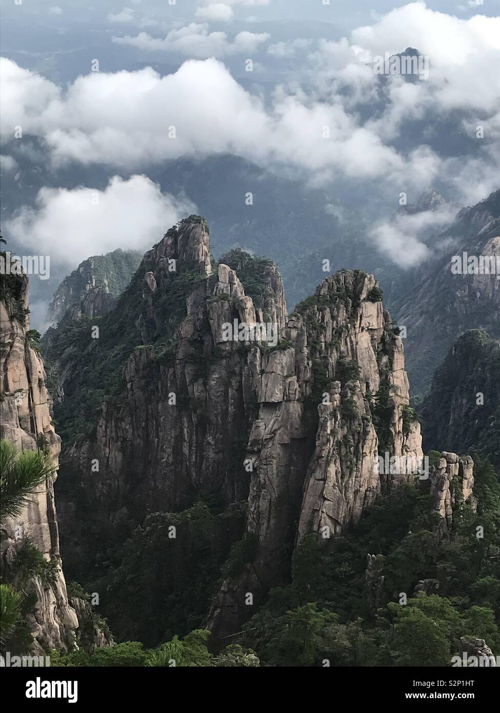Interesting rock formation in the Yellow Mountain in Huangshan, China ...