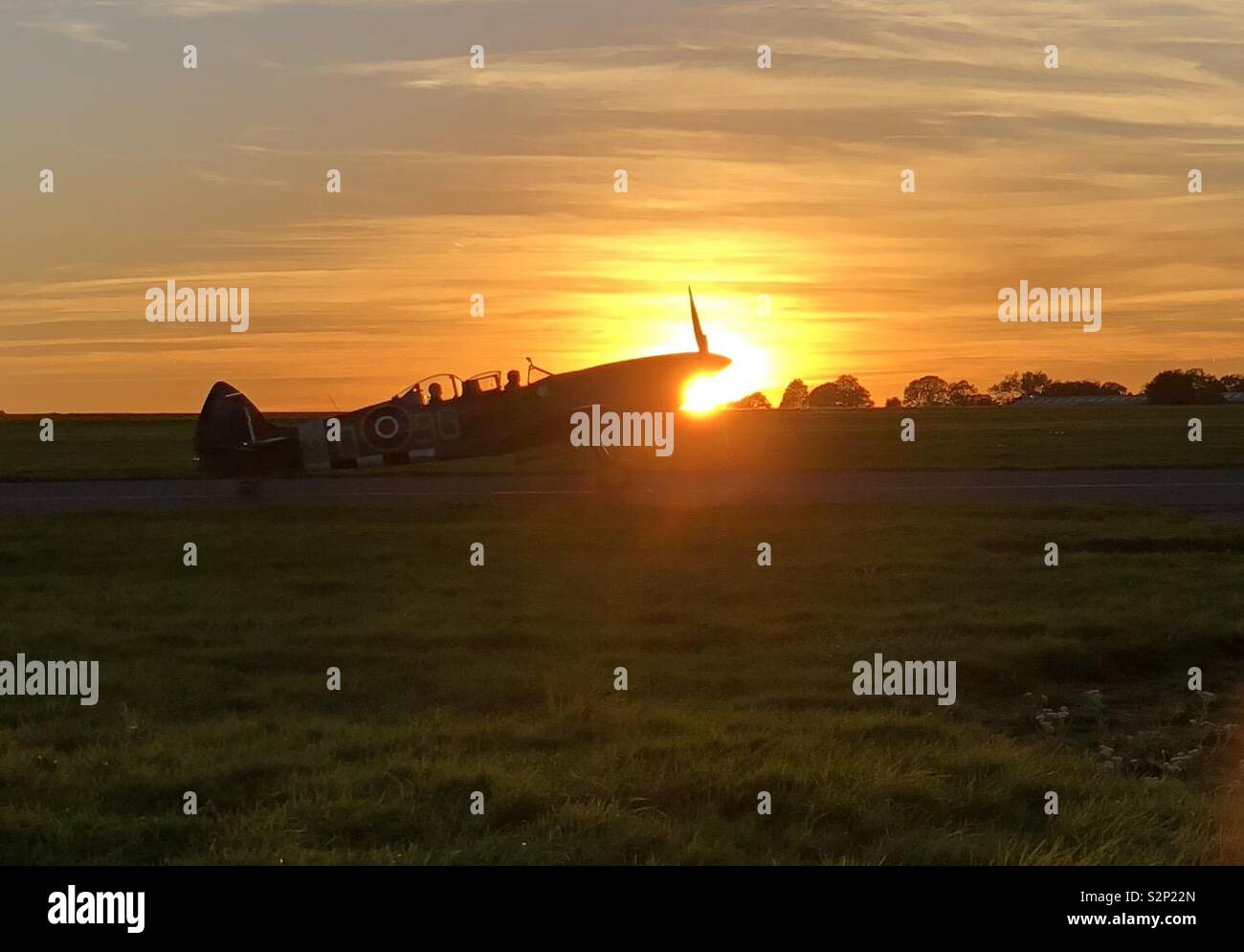 Spitfire Aircraft Two Seater Spitfire High Resolution Stock Photography ...