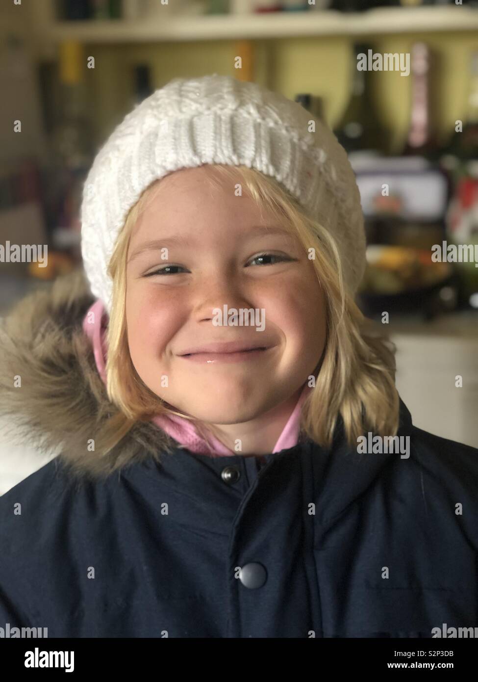 Wrap up warm hi-res stock photography and images - Alamy