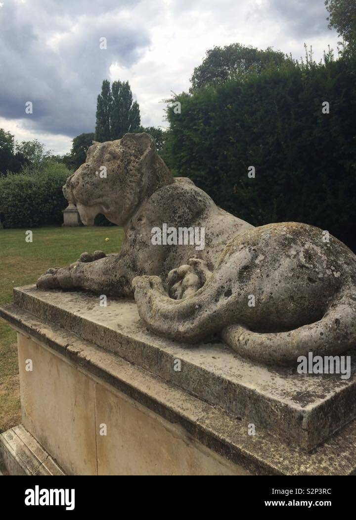 Lioness Statue High Resolution Stock Photography and Images - Alamy