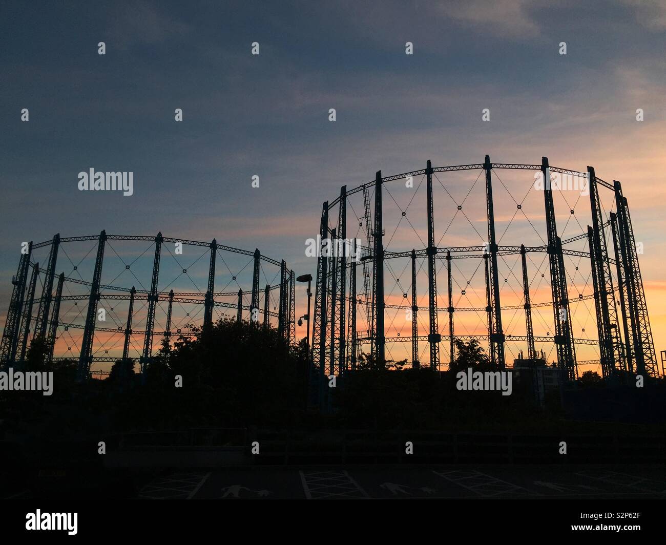 Gasometer framework hi-res stock photography and images - Alamy