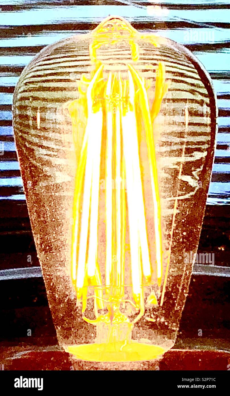 Shining lightbulb hi-res stock photography and images - Alamy