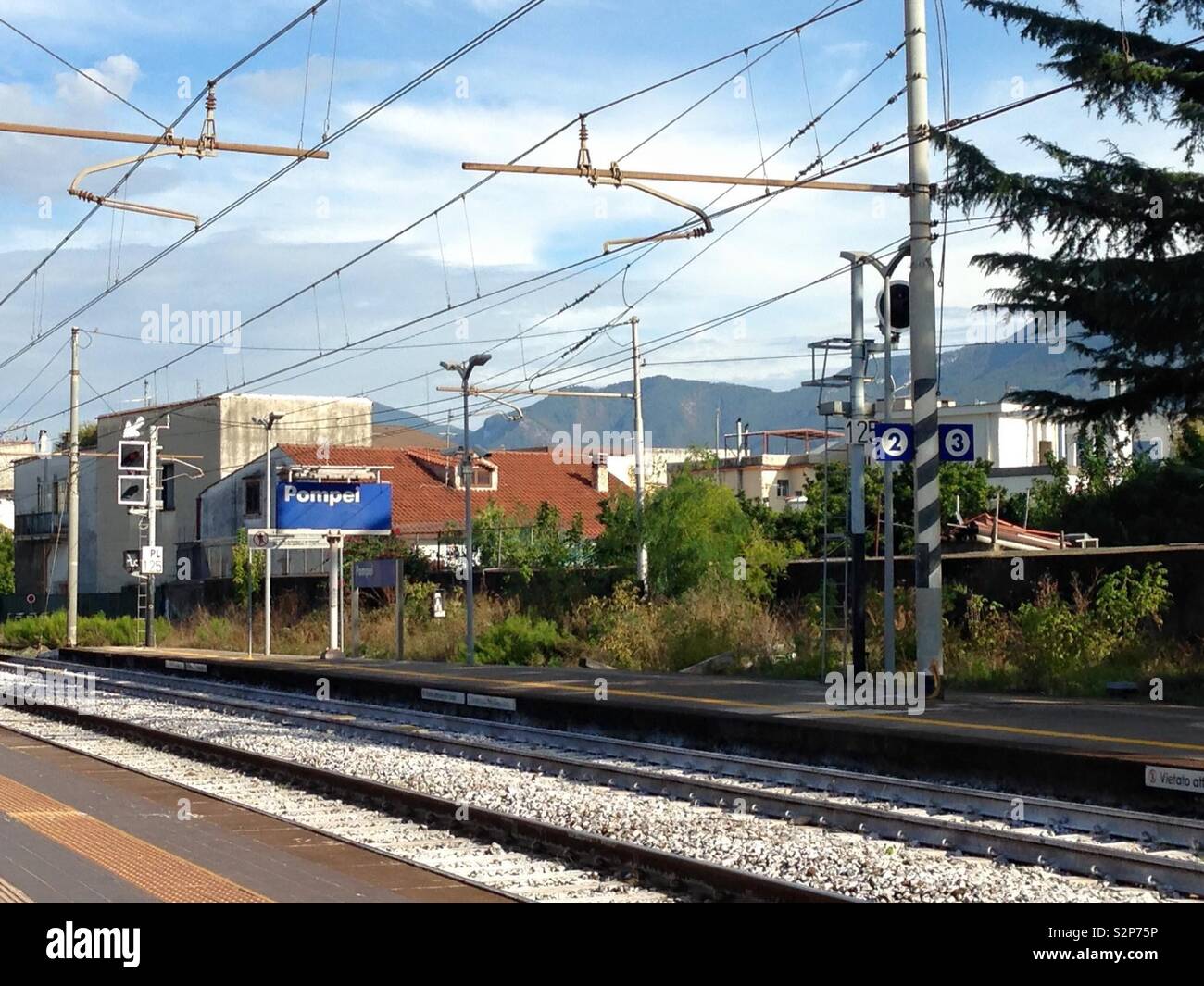 Pompeii train hi-res stock photography and images - Alamy