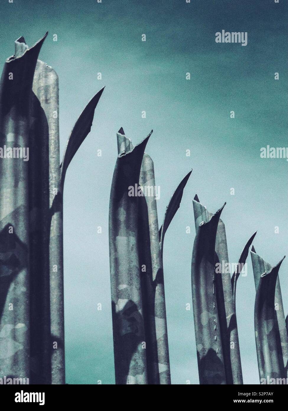 Spiked posts hi-res stock photography and images - Alamy